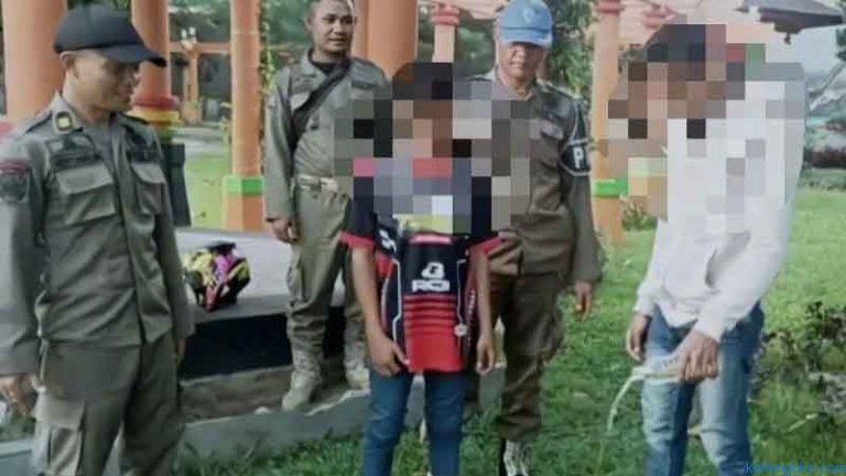 Satpol PP Ciduk Remaja Pesta Miras di Taman